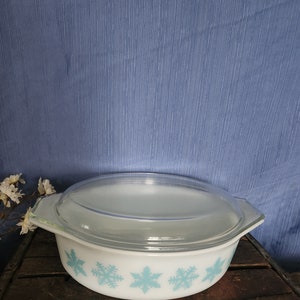 Pyrex Snowflake 045 With Lid - Etsy