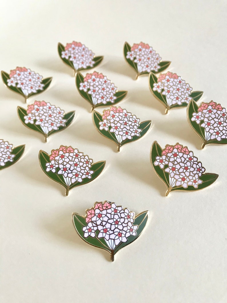 Hoya Flower Hard Enamel Pin Plant Mom Plant Lady Pin | Etsy