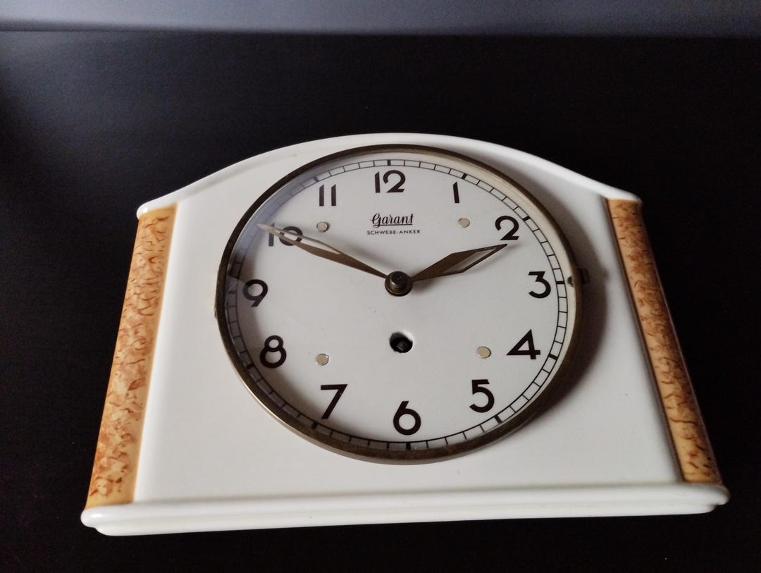 VINTAGE KITCHENCLOCK / White Kitchen Clock - Etsy