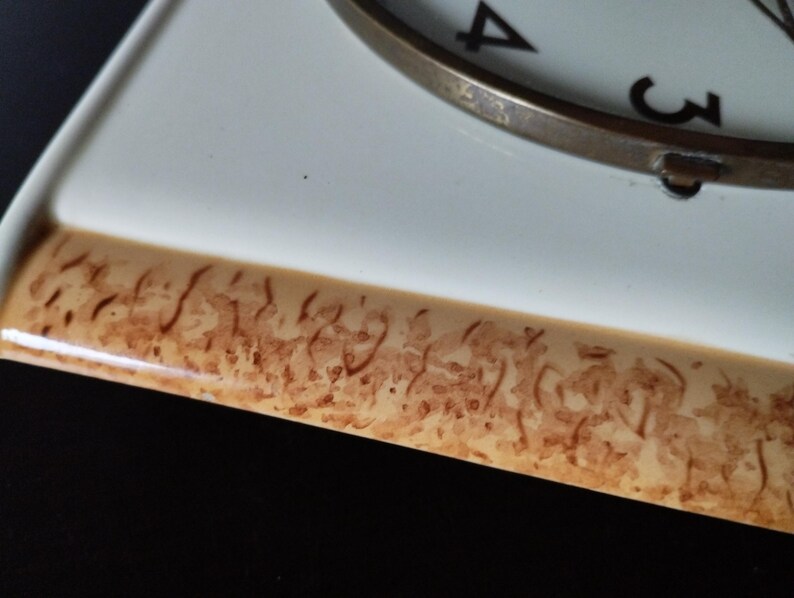 VINTAGE KITCHENCLOCK / White Kitchen Clock - Etsy