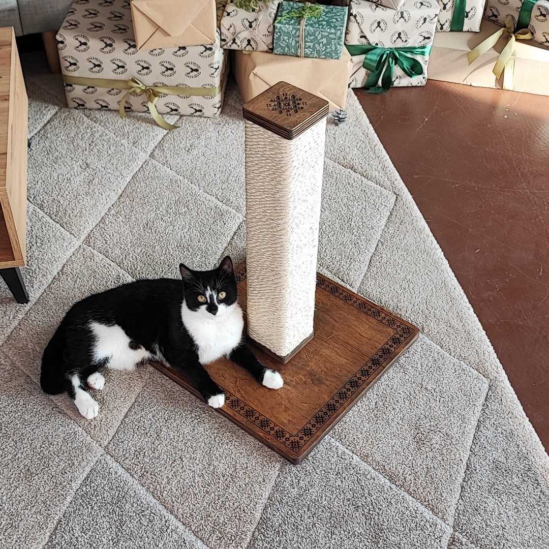 Cat Scratching Post With Engraved Pattern, Vyshyvanka Design Cat Tree ...