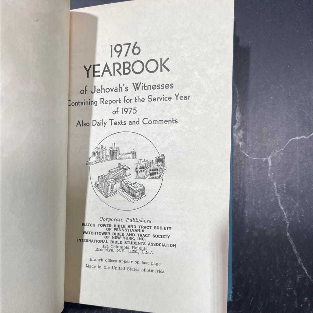 1976 Yearbook of Jehovah's Witnesses Containing Report for the Service ...
