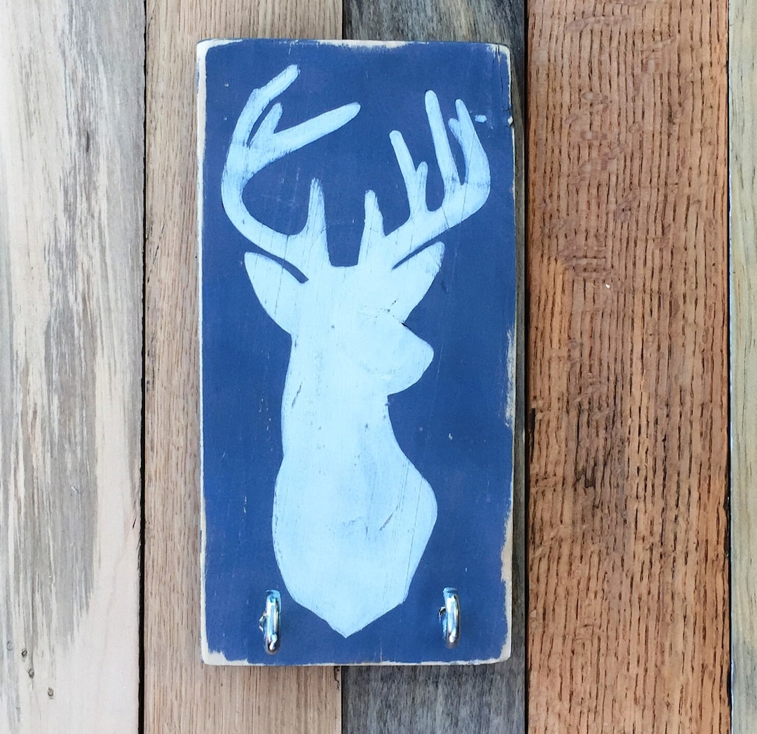 Deer Sign. Rustic Pallet Wood Deer Sign With 2 Key Holder - Etsy