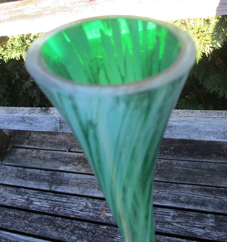 MURANO Blown Art Glass Goose Neck Curved TRUMPET VASE Green Confetti ...