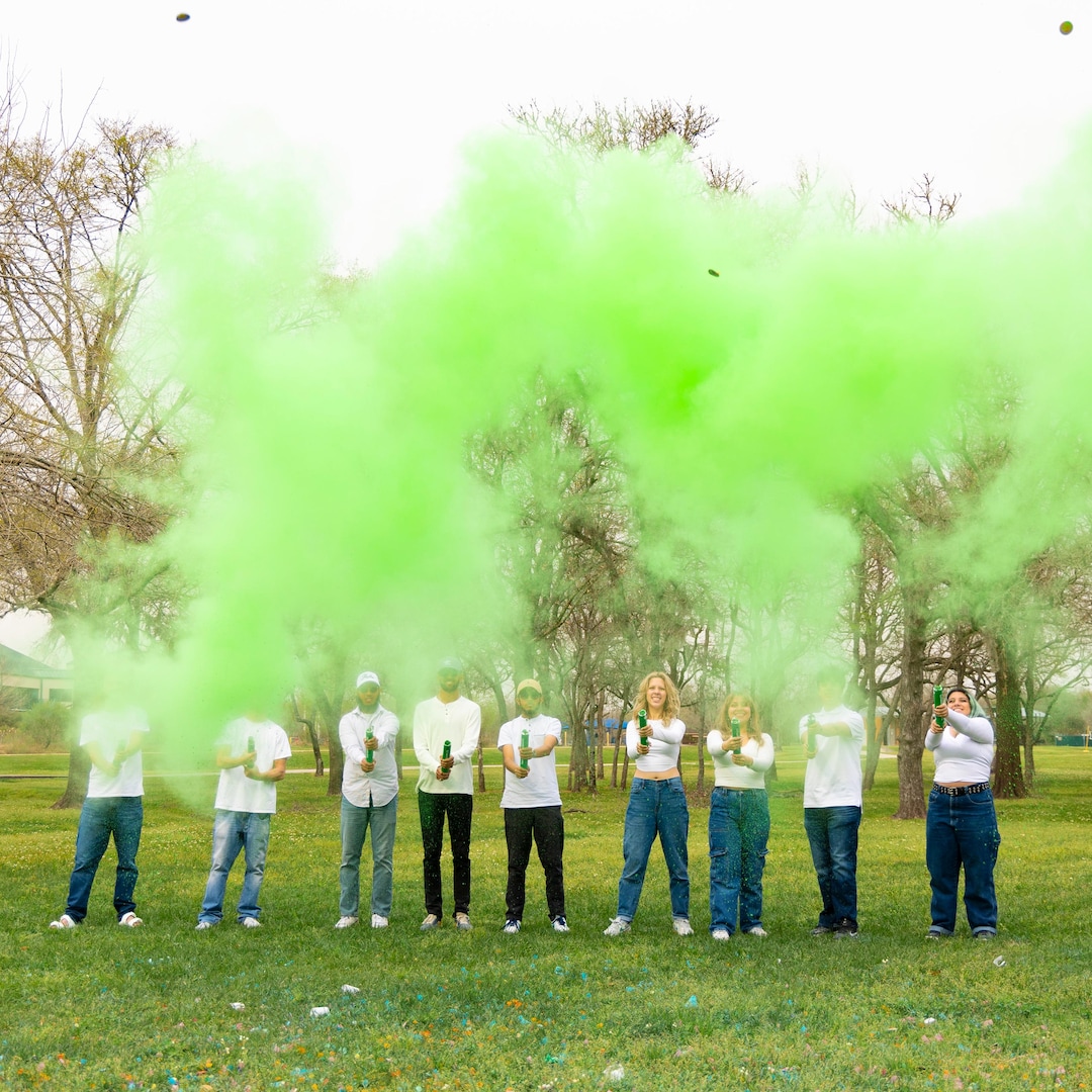 Green Powder Poppers Color Run Party for Graduation- NO MESS- New Year ...
