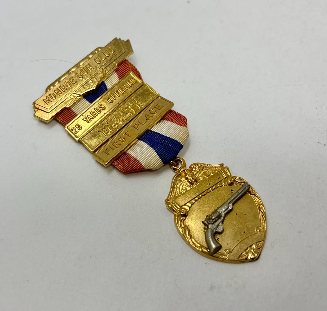 Vintage NRA National Rifle Association Medal Award Monroe Gun Club 1971 ...
