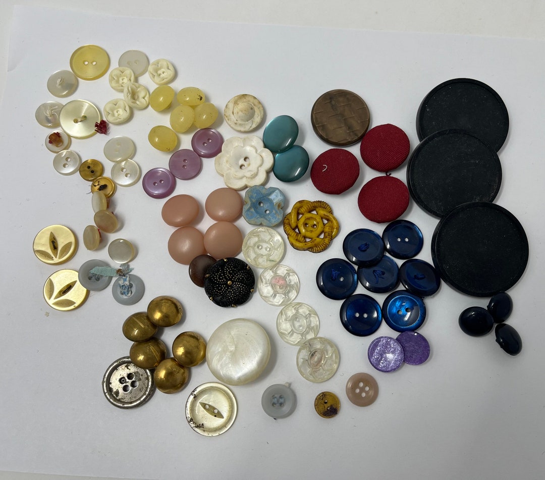Vintage Buttons Large Collection of 75 Estate Find Including 3 Lg Black ...