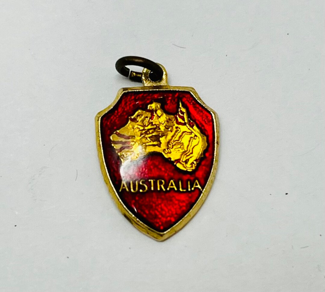 Vintage Charm Map of Australia Red Enamel and Goldtone Charm Bracelet ...