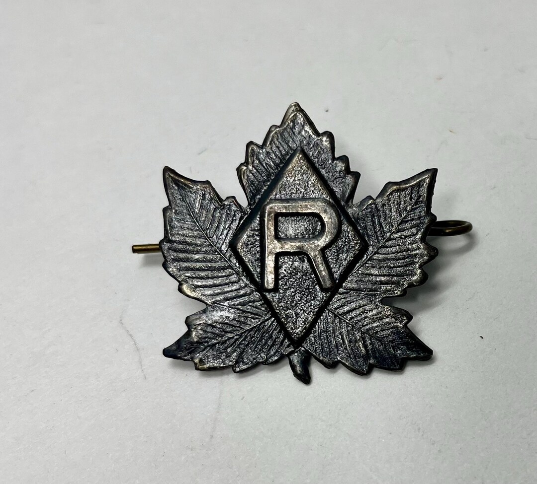 Vintage Royal Canadian Military Cap Badge, Maple Leaf With R, WWII Era ...