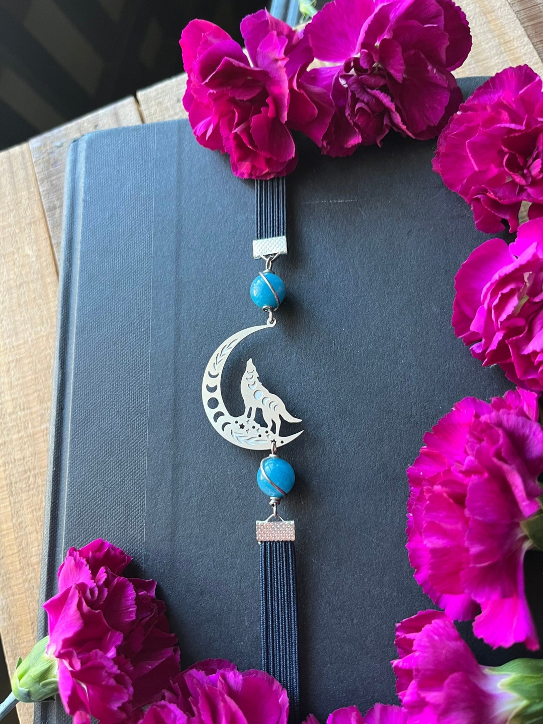 Howling Wolf Bookmark • Blue Sponge Wolf Book Thong • Silver Wolf ...