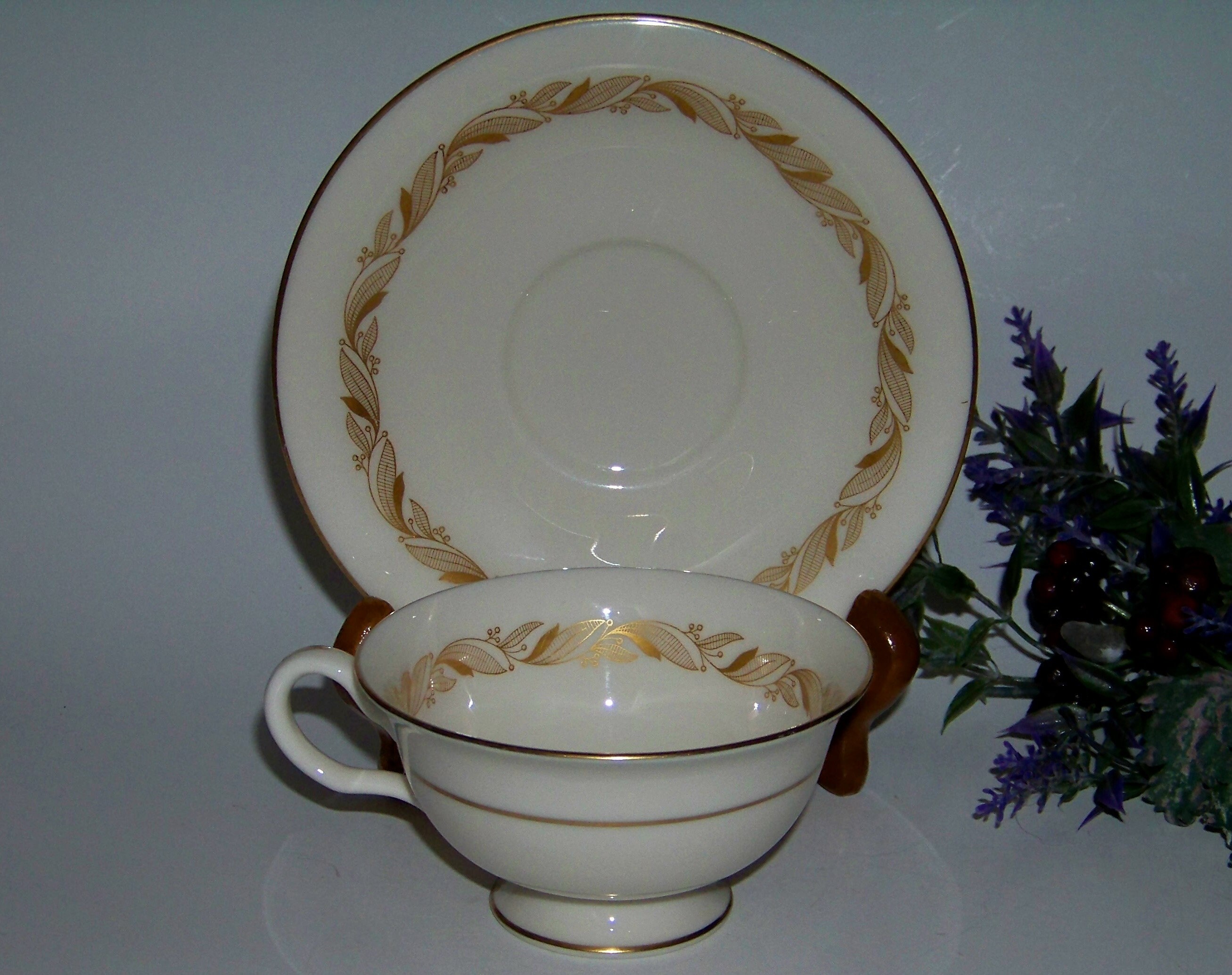 Vintage Castleton China USA Inner Gold Leaf Carlton Footed - Etsy