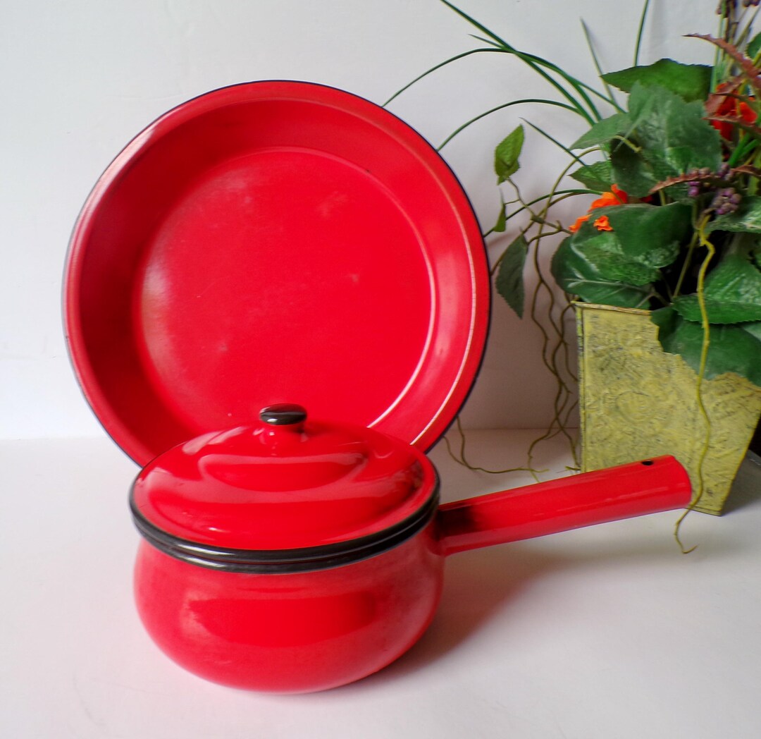 Vintage Red Enamelware Saucepan and a Dish Lot of 2 - Etsy