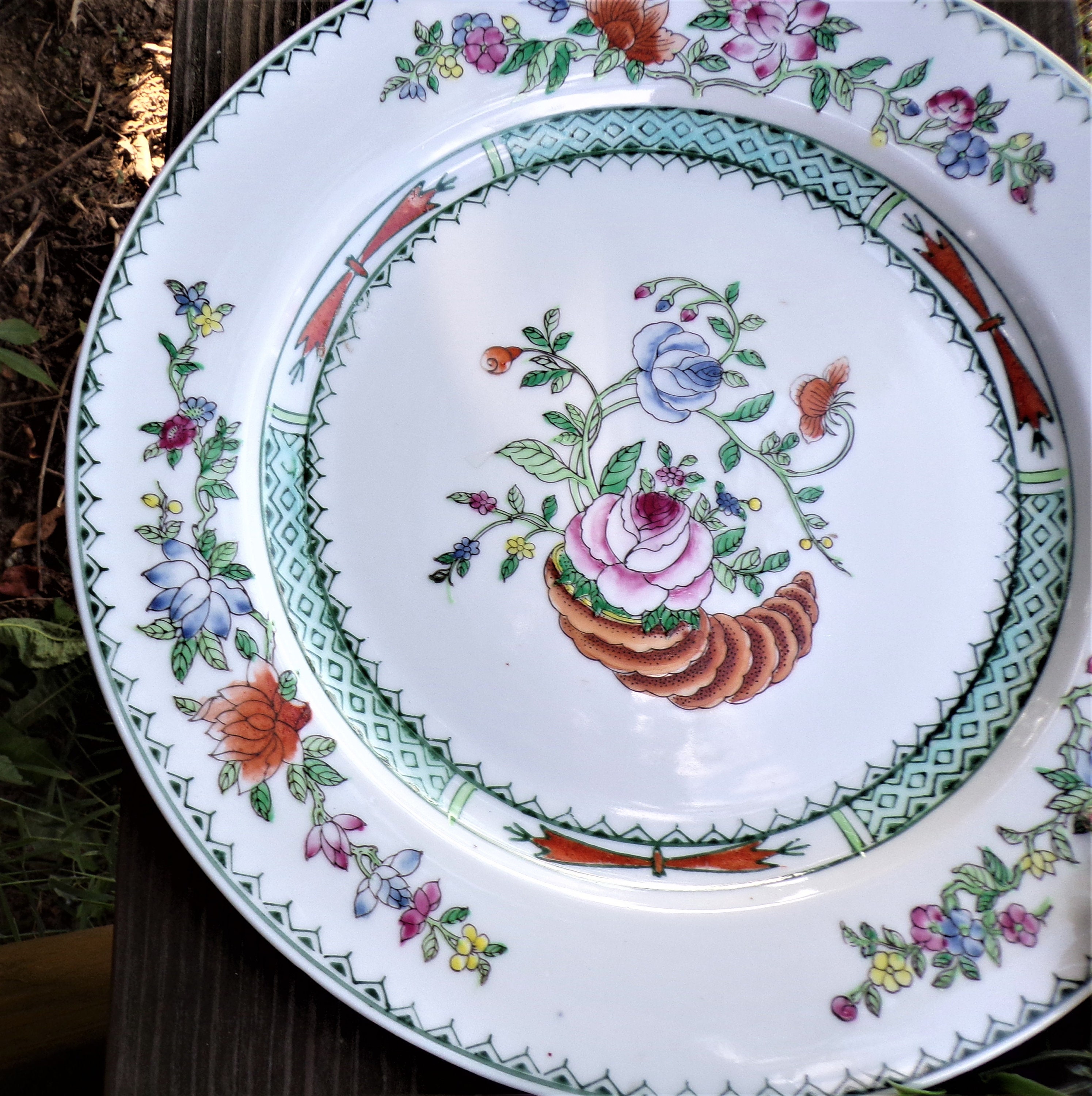 Vintage Asian Inspired Handpainted Made in Macao Decorative Cornucopia ...