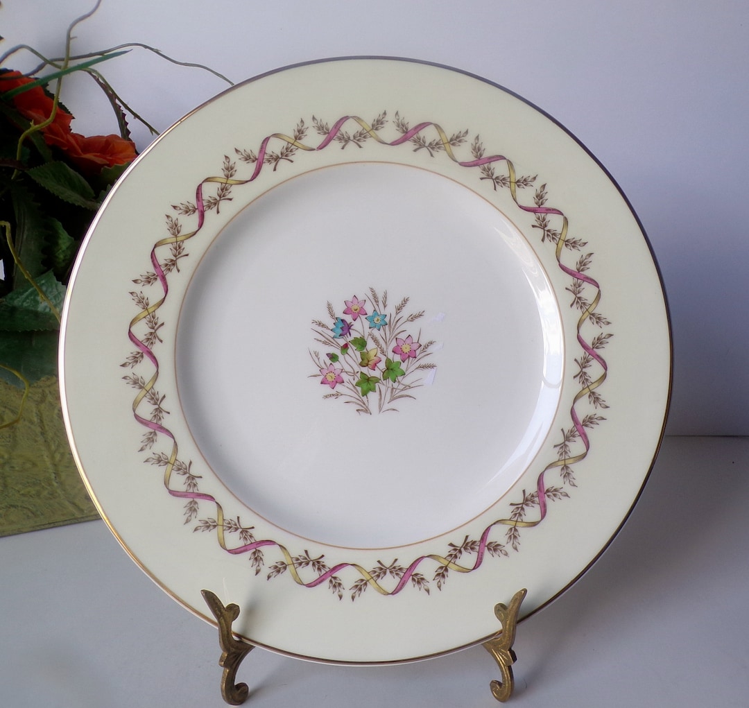 Vintage Wedgwood Bone China Pink Sandringham Dinner Plate Made in ...