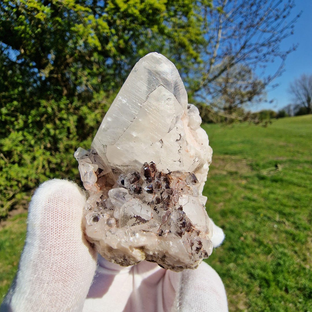 Calcite and Quartz With Geothite Inclusions - Calton Hill Quarry ...