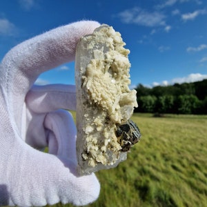 Fluorapatite, Siderite and Pyrite on Quartz - Panasqueira Mine ...