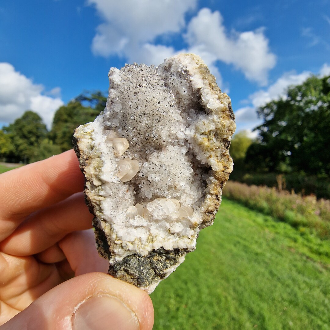 Calcite and Quartz With Geothite Inclusions - Calton Hill Quarry ...