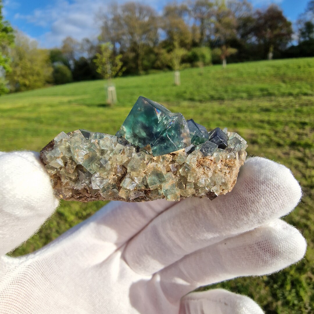 Fluorite - Heights Quarry - Twin Fluorite - Fluorescent Minerals ...