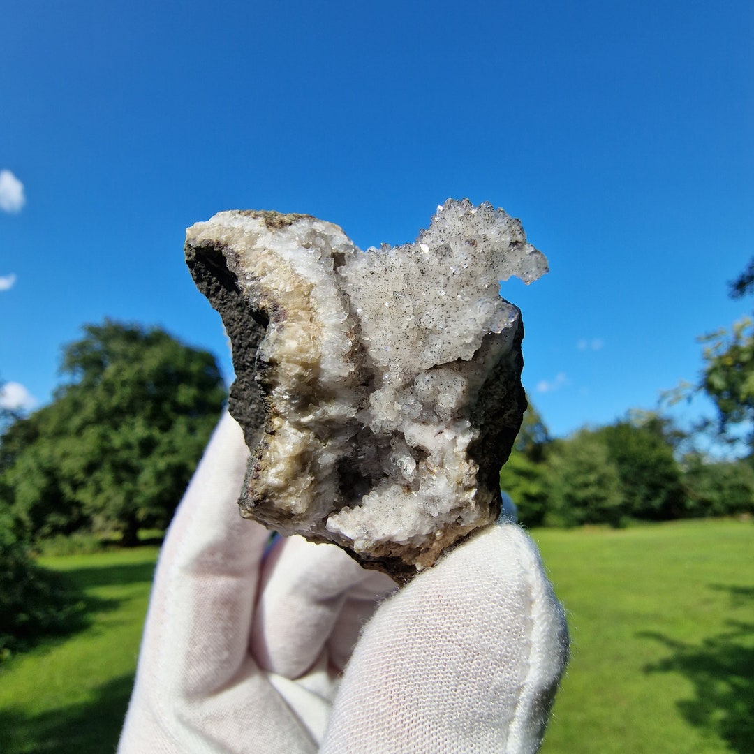 Quartz With Geothite Inclusions - Calton Hill Quarry - Minerals ...