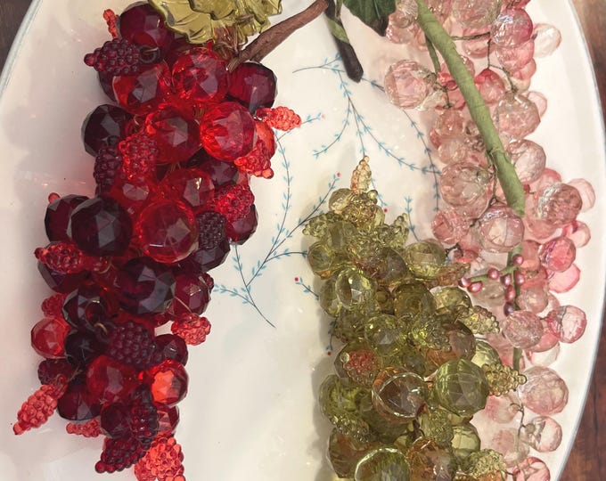 Three Clusters of Vintage Lucite Grapes - Etsy