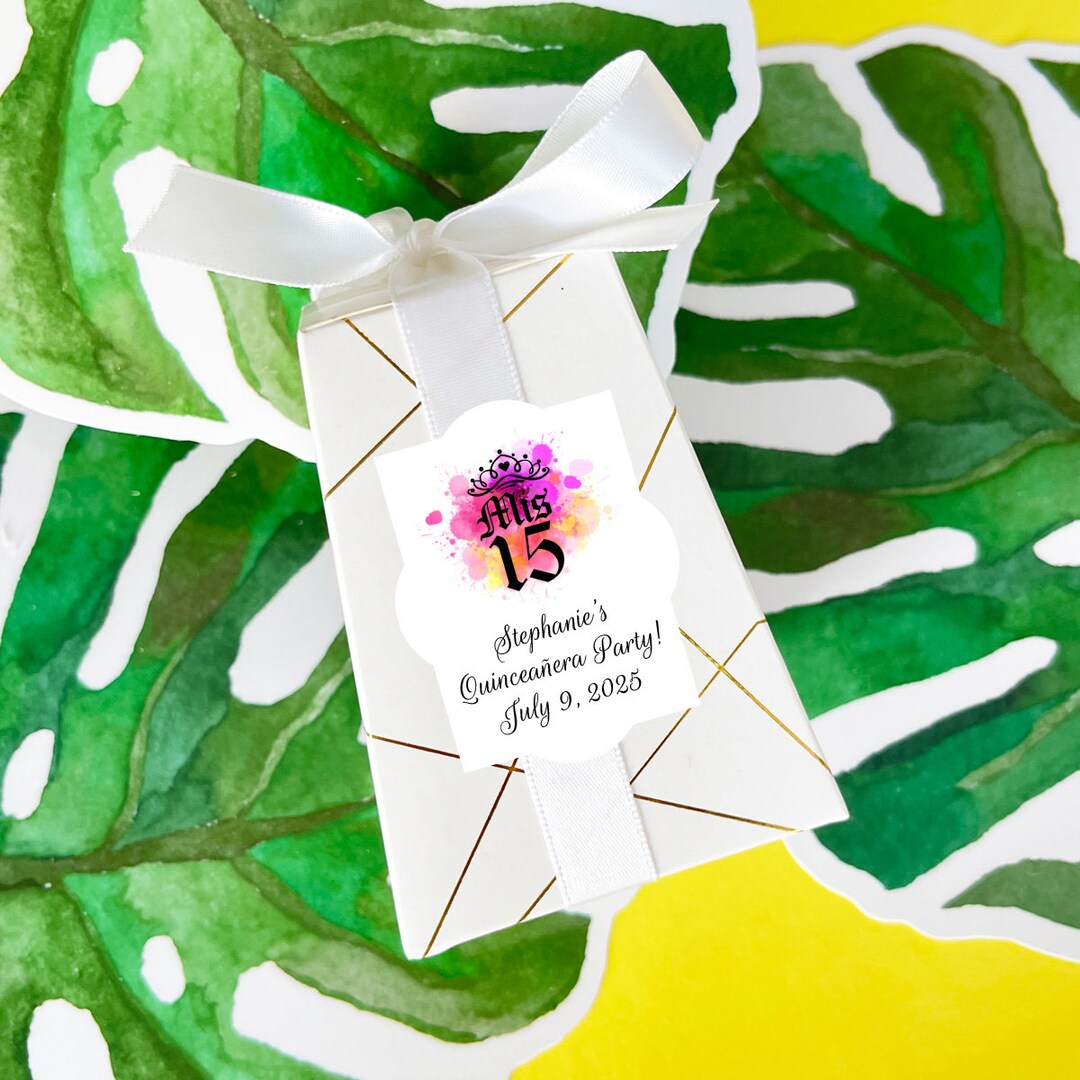 Set of 24 Personalized Triangle Pedestal Foil Pattern Favor Boxes With ...