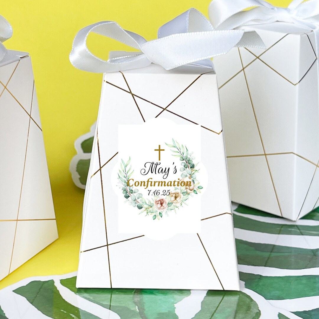 Set of 24 Personalized Triangle Pedestal Foil Pattern Favor Boxes With ...