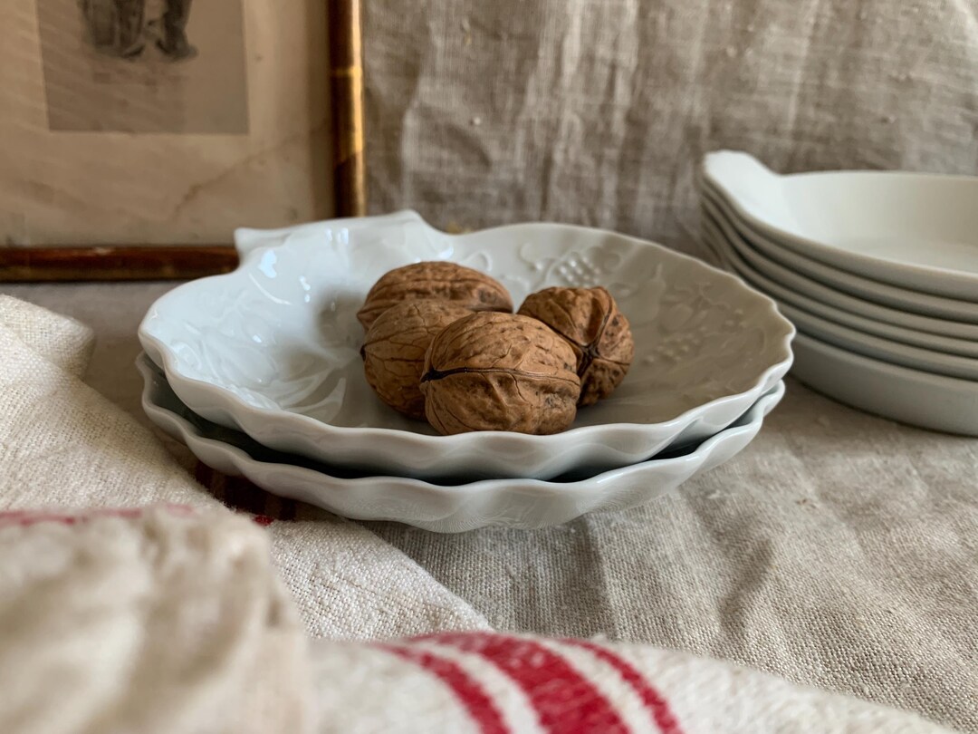 2 Vintage French White Ironstone Scallop Shell Shell Starters Dishes ...