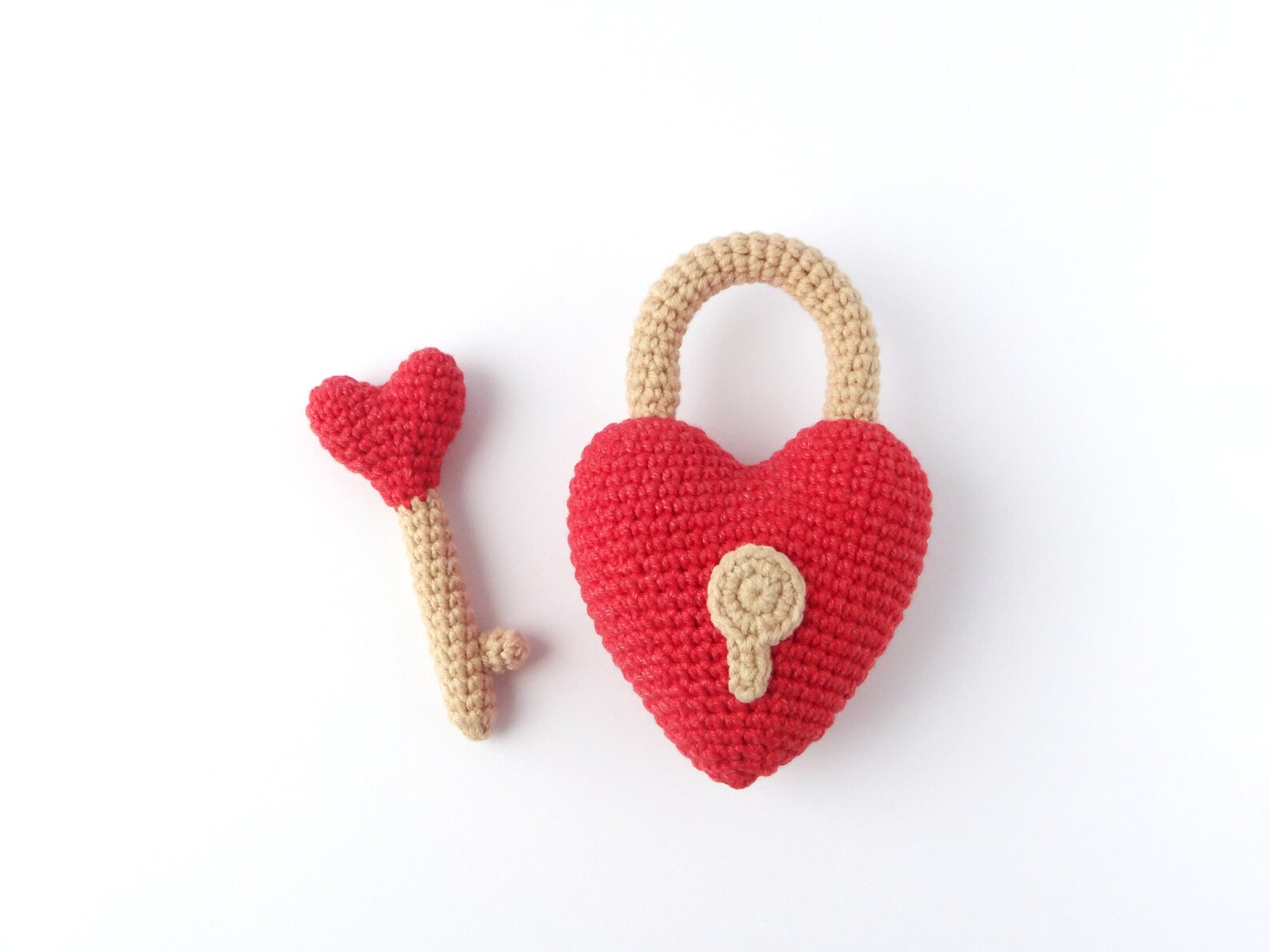 Heart Lock and Key Crochet Pattern – Amigurumi Valentine Decor PDF ...