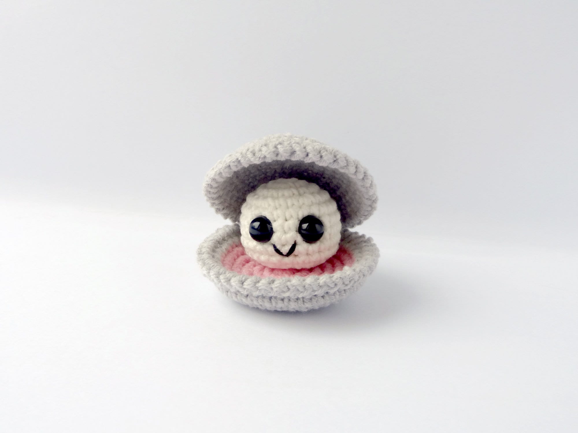 Clam With Pearl Crochet Pattern
