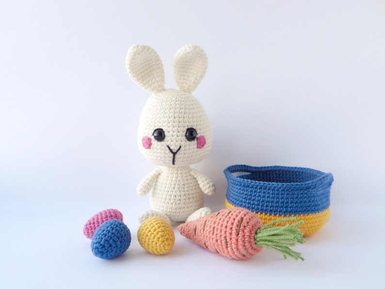 Easter Crochet Pattern Rabbit With a Carrot and Eggs in a - Etsy
