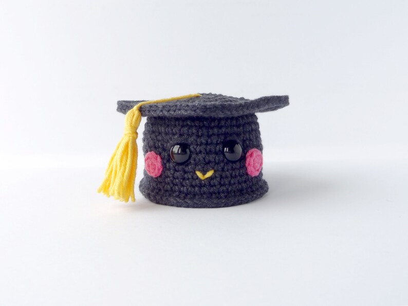 Amigurumi Graduation Cap Crochet Pattern - Etsy