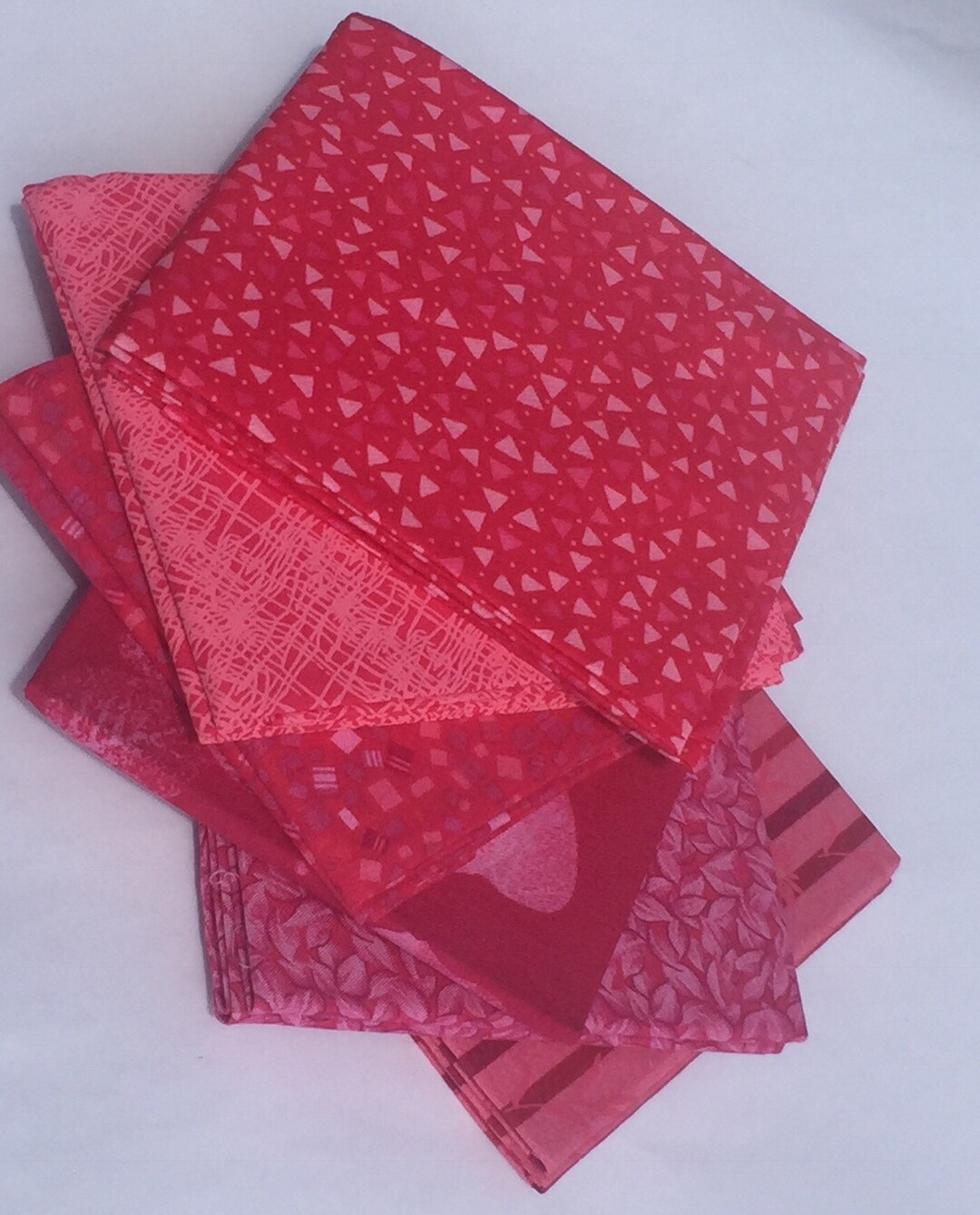 Fabri-quilt Multi Print Pink Fat Quarter Fabric Bundle Great for ...