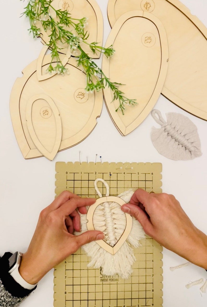 Two-piece Template for Cutting Macrame Leaves - Etsy