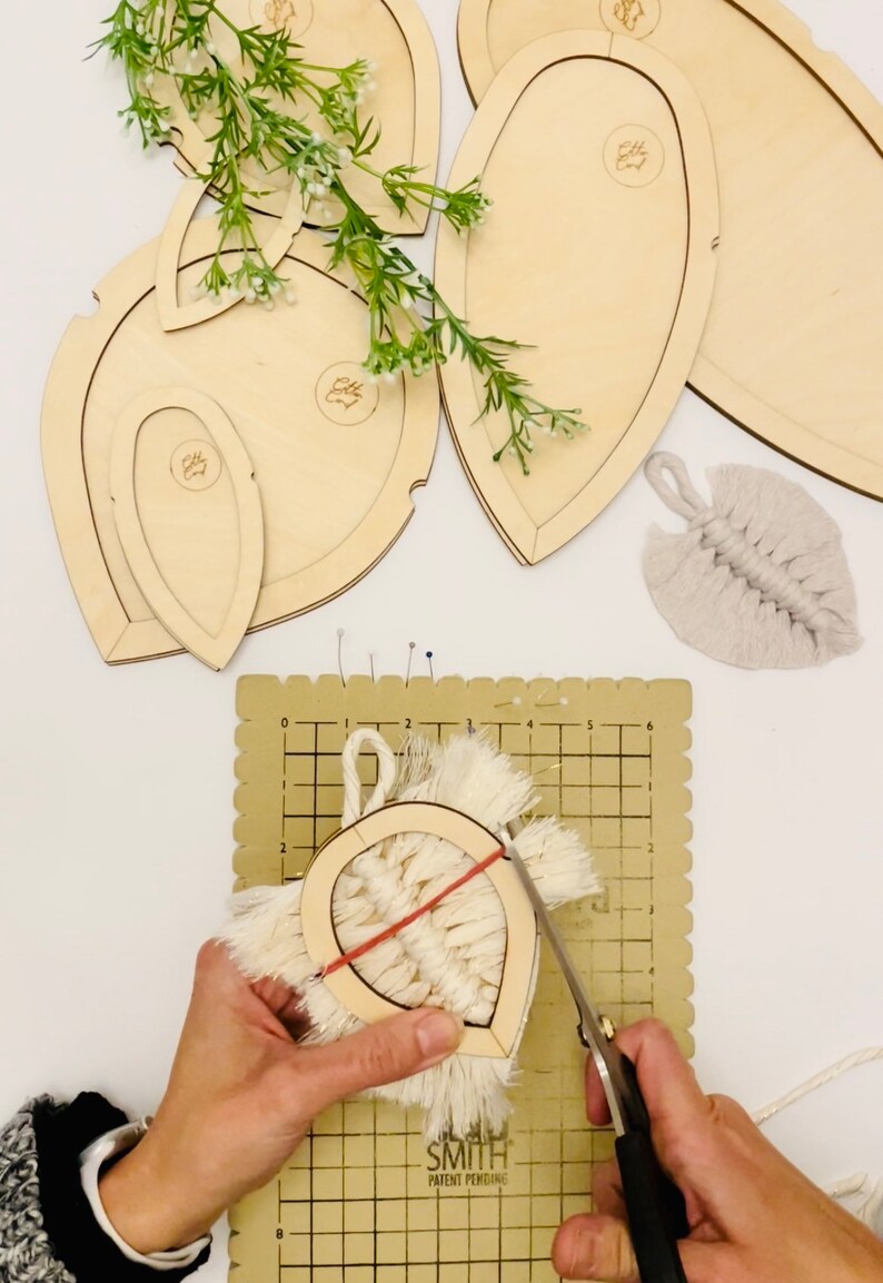 Two-piece Template for Cutting Macrame Leaves - Etsy
