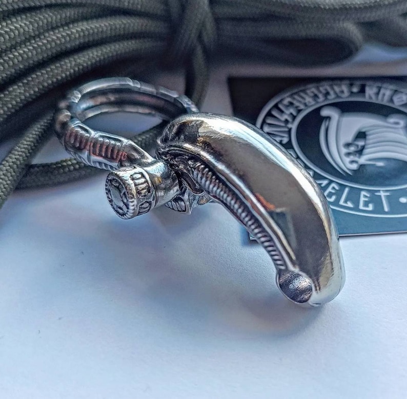 Steel Alien Paracord Shackle: Xenomorph Viking Bead - Etsy