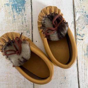 Vintage First Nations Children’s Leather Moccasins - Etsy