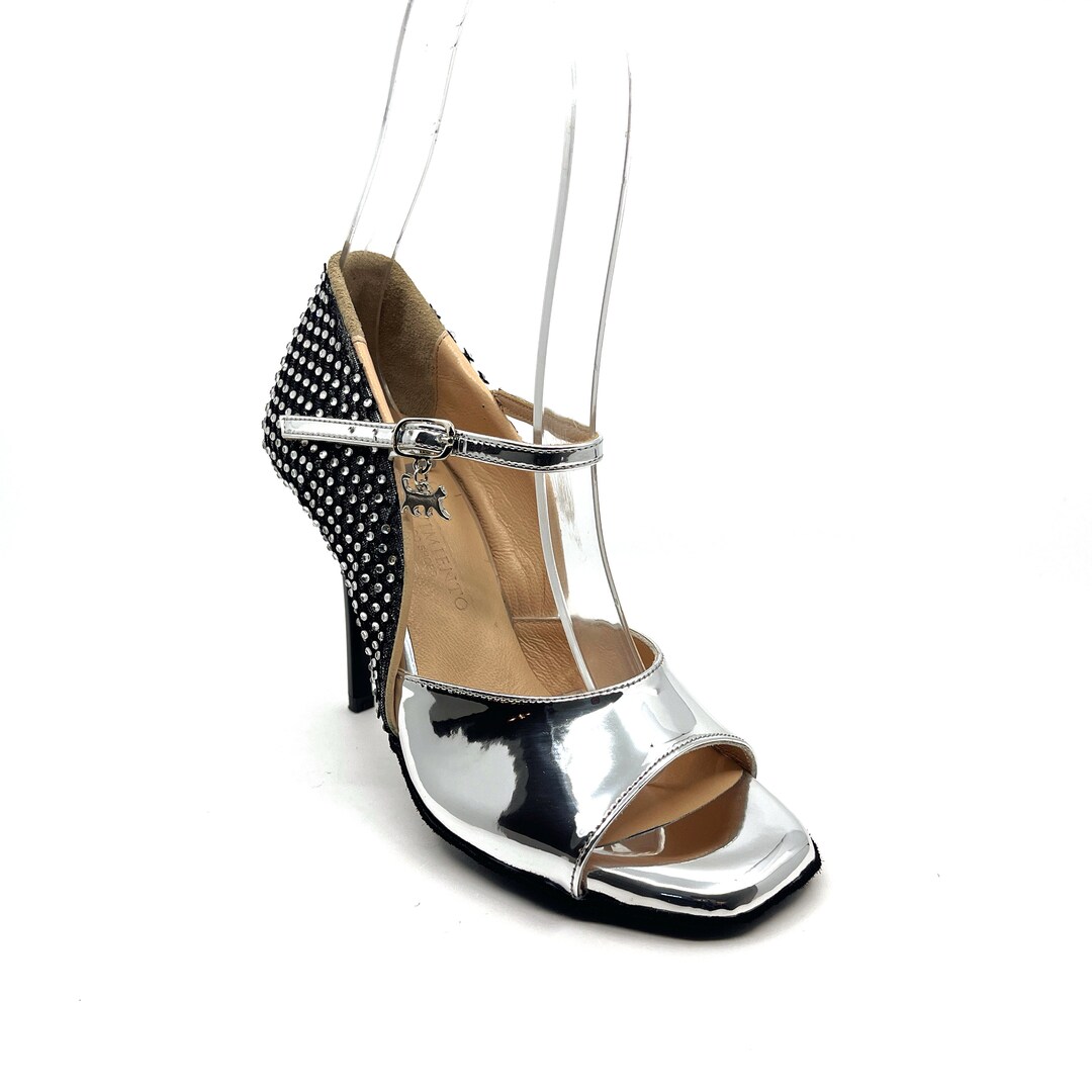 Movimiento Bailarin Spark SE Silver Patent Premium Leather Stone ...