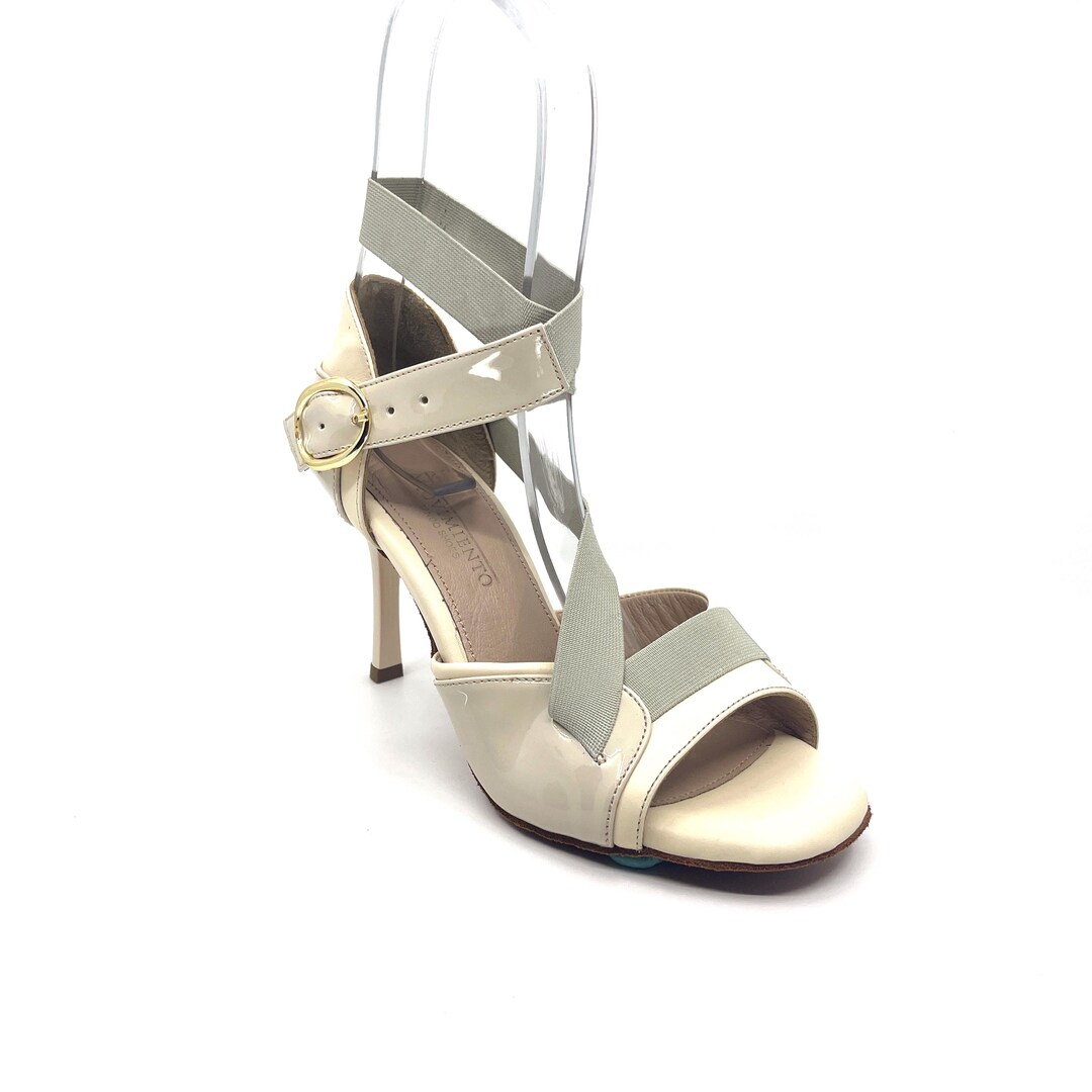 Movimiento Sol Cerquides - Prima Nude Beige Elastic Strap Signature ...