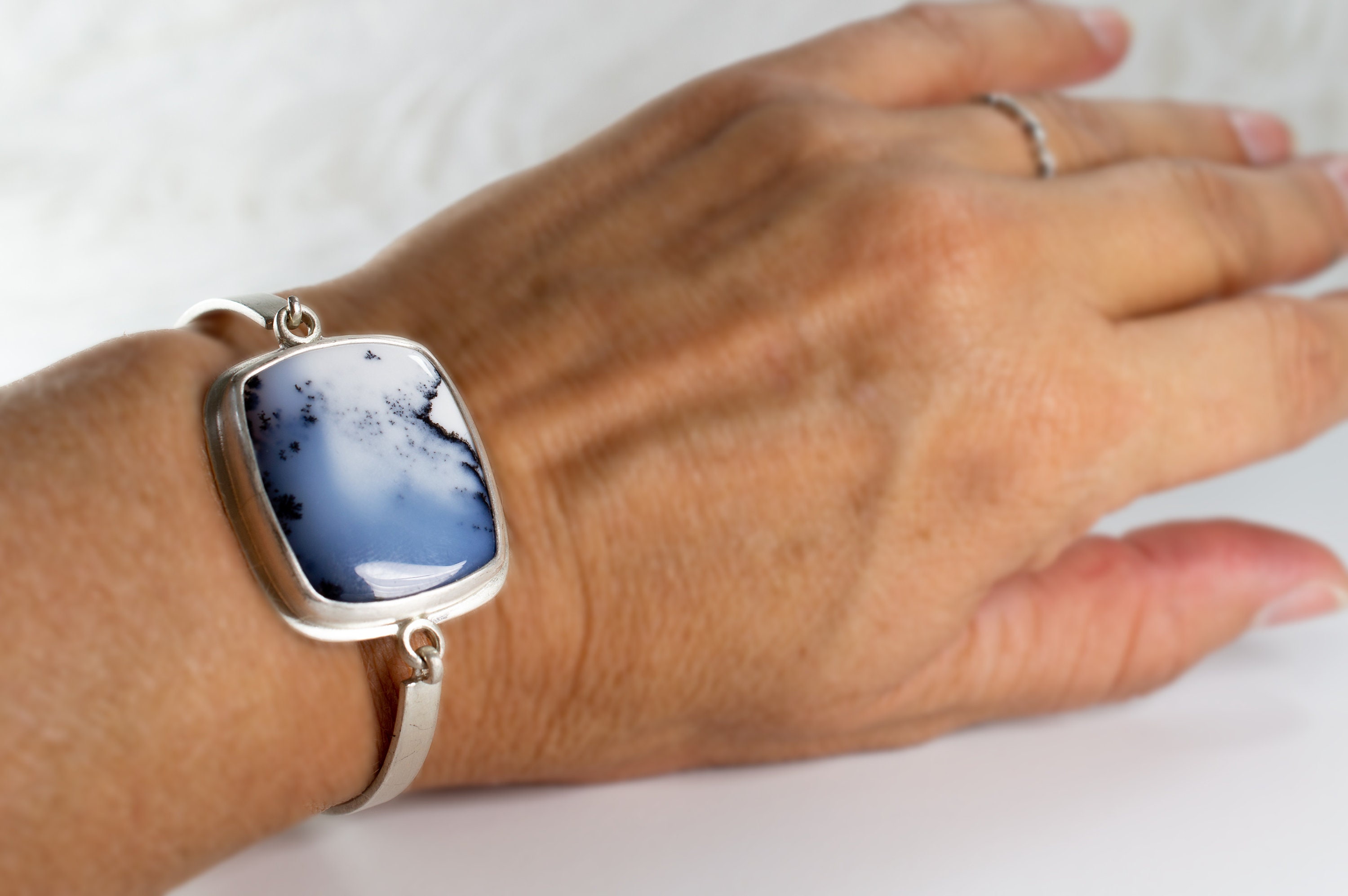 Blue Dendrite Agate Tension Cuff, W29 - Etsy