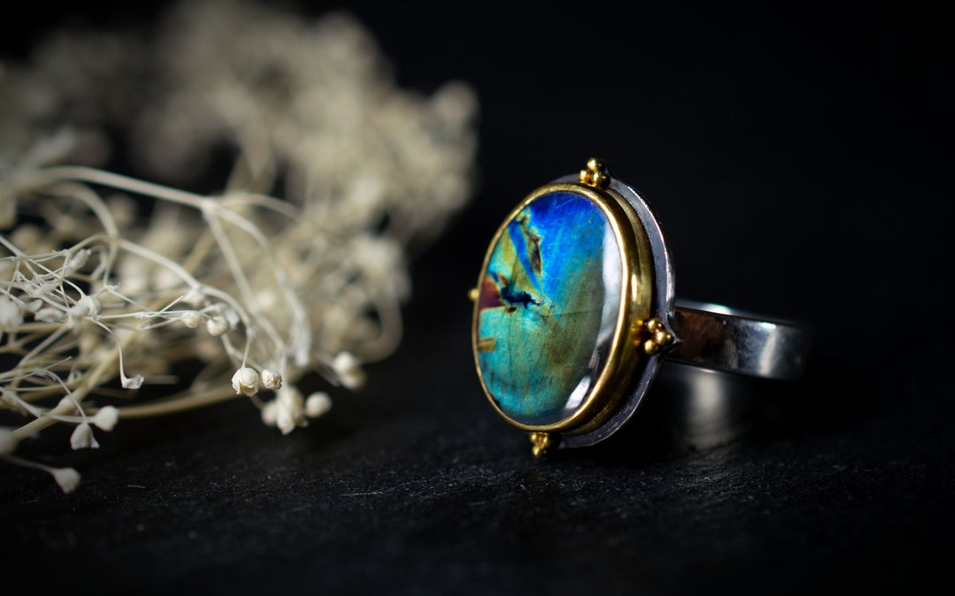 Elegant Spectrolite Ring With 22k Gold Details, F51 - Etsy