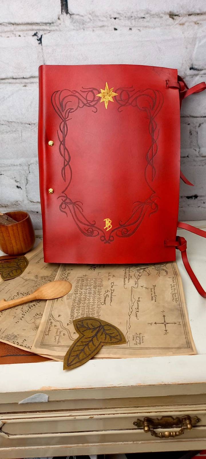 Book of Red Book Bilbo Bolson / Book Lord of the Rings / Middle-earth ...