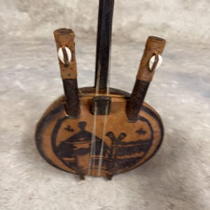 Vintage African Musical Instrument, African Banjo Decorative Guitar ...