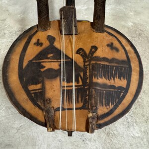 Vintage African Musical Instrument, African Banjo Decorative Guitar ...