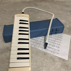 Vintage Suzuki Melodion School 26: Retro Wind Keyboard Harmonica With ...
