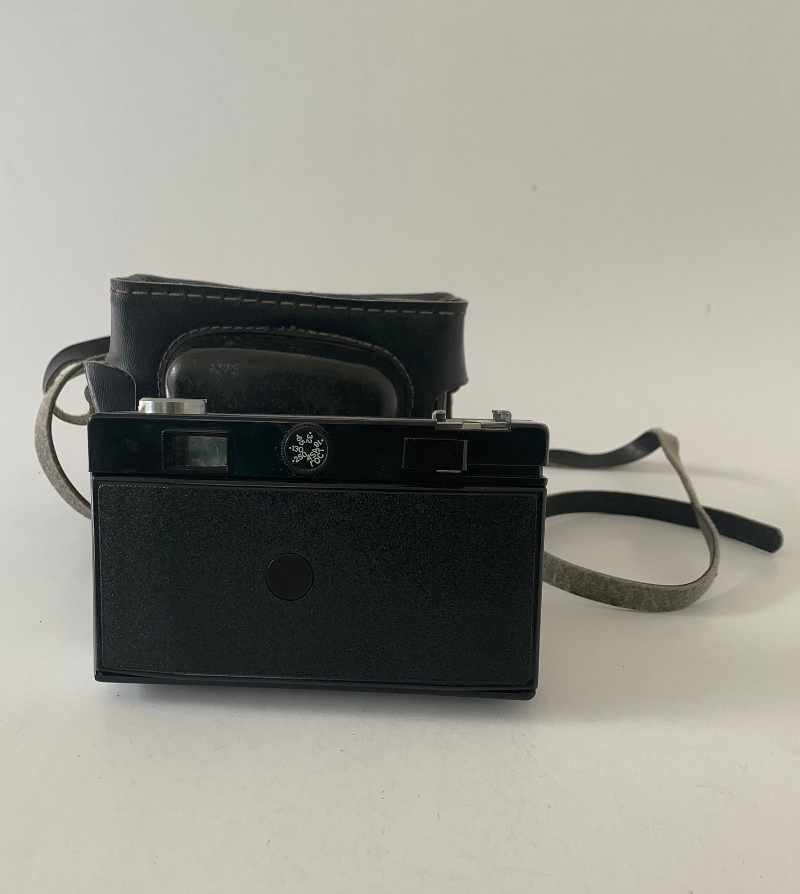 Vintage Vilia Camera With Triplet 69 3 4/40 Lens and Original | Etsy