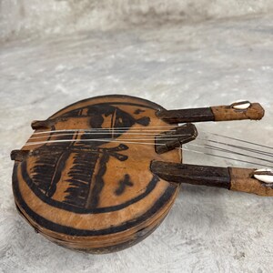 Vintage African Musical Instrument, African Banjo Decorative Guitar ...