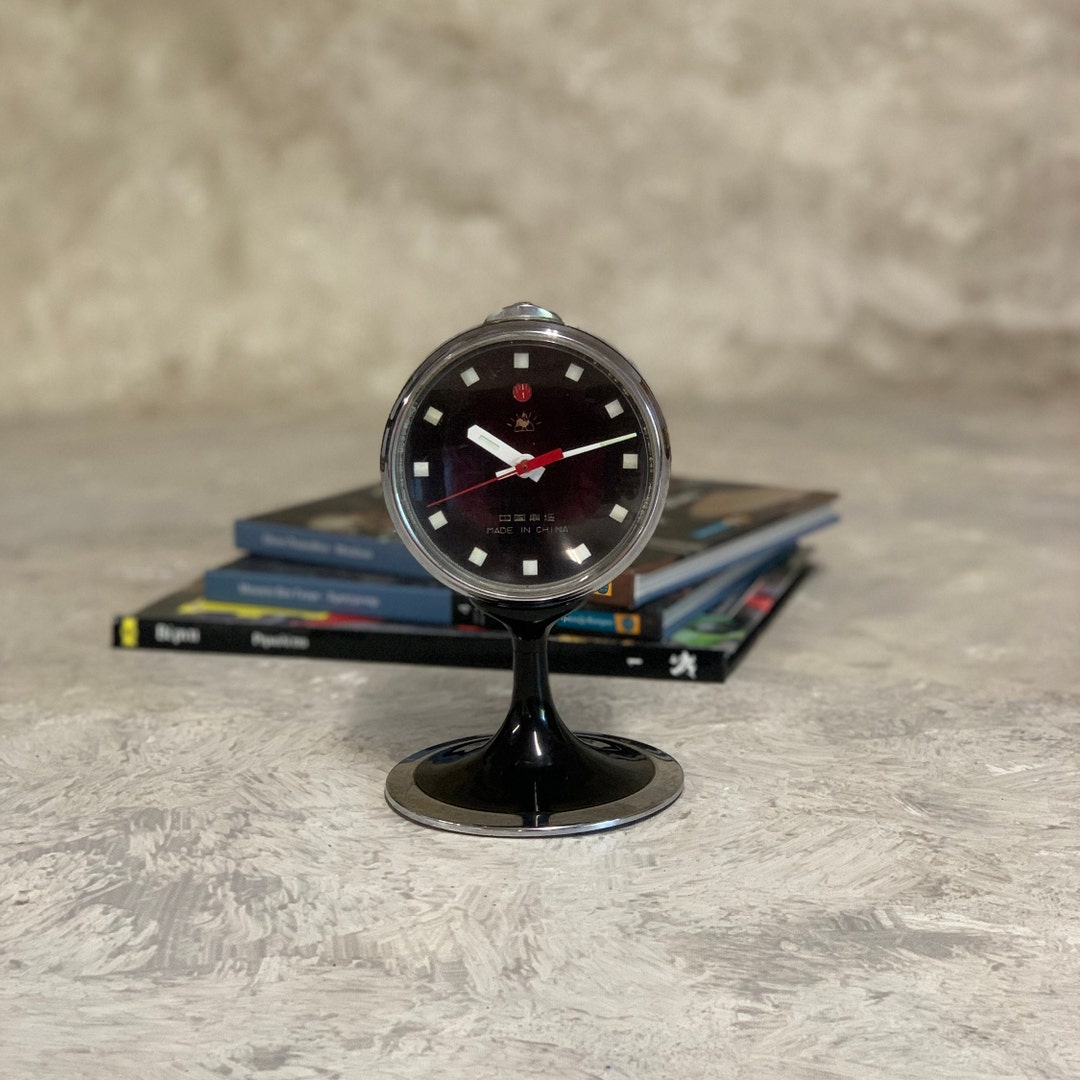 1970s Space Age Sputnik Clock: Retro Windup Desk Clock, Vintage Table ...