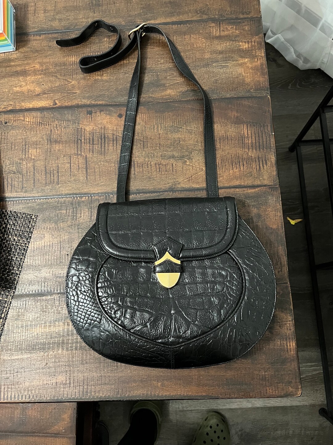 Vintage Susan Gail Leather Crossbody Saddle Handbag Croc Embossed Black ...