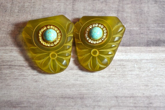 Apple Juice BAKELITE Fur Shoe or Dress Clip Set of 2 … - Gem