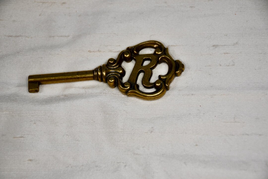 Vintage Monogram Letter R Skeleton Key Ornate Skeleton Key 3 1/4" X 1 1 ...